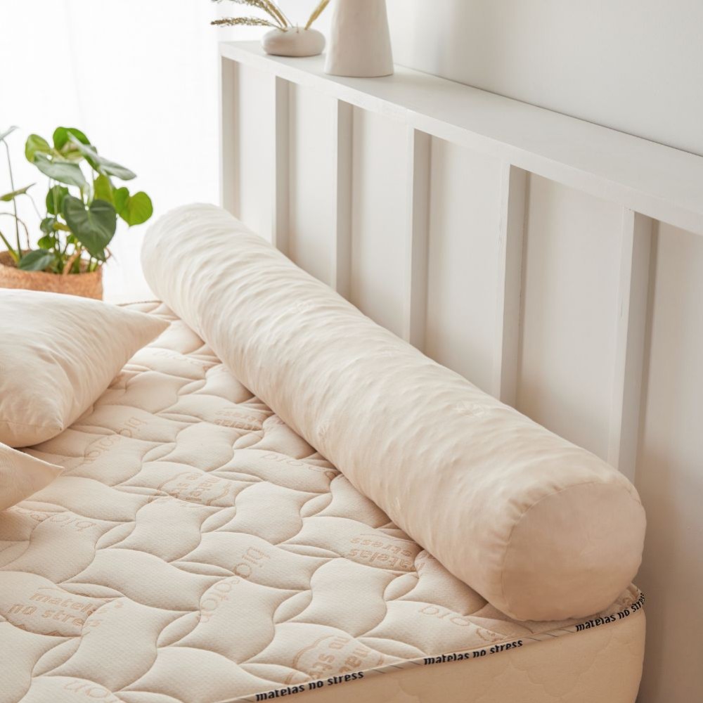 Qu'est-ce qu'un oreiller traversin ? Matelas No Stress